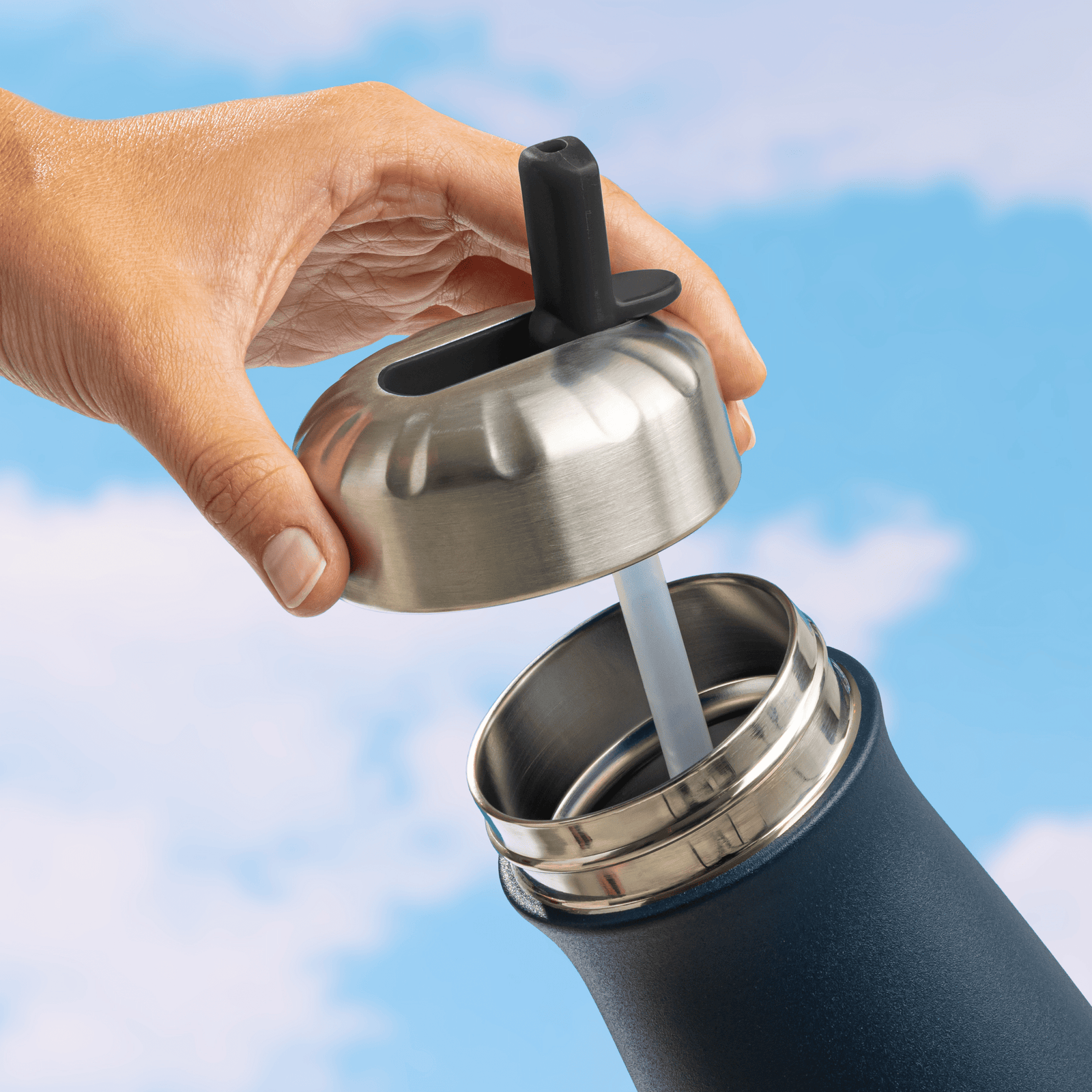 Traveler Flip Straw Lid